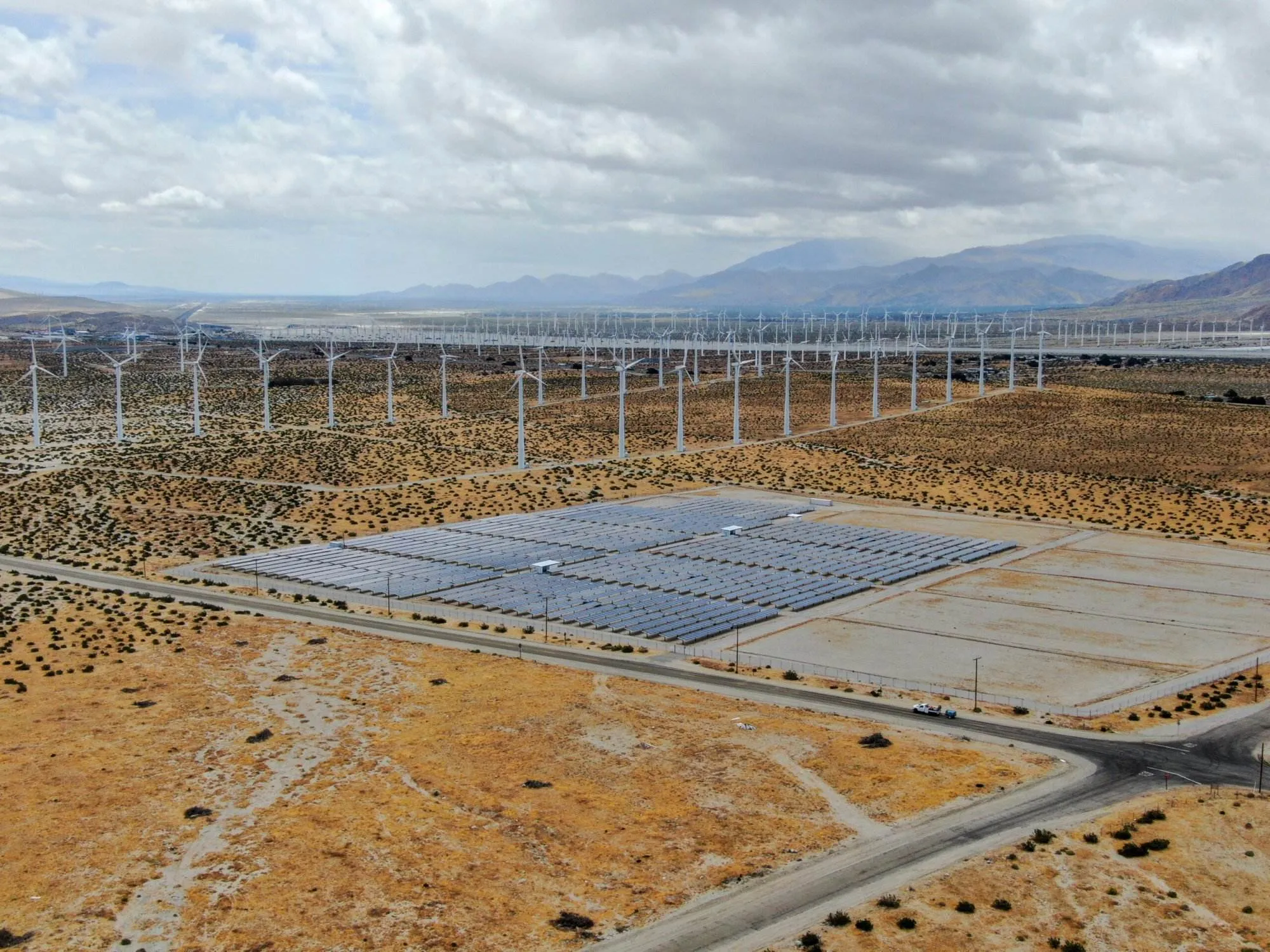 Transforming the U.S. Power Grid with Virtual Power Plants and Grid ...